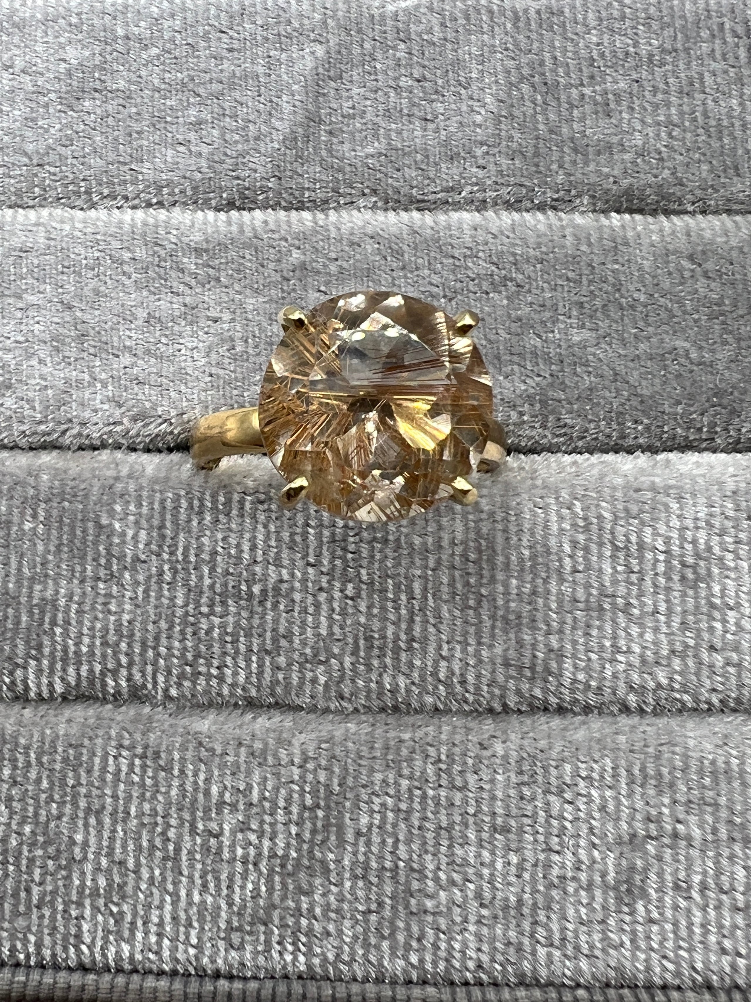 Round Gold Rutilated Quartz Ring | MSDVSGEMS